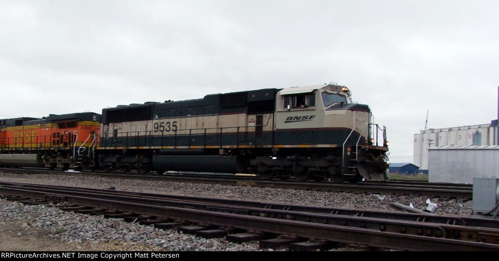 BNSF 9535